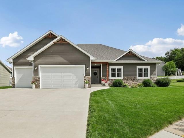 312 Coventry Cir, Johnson Creek, WI 53038