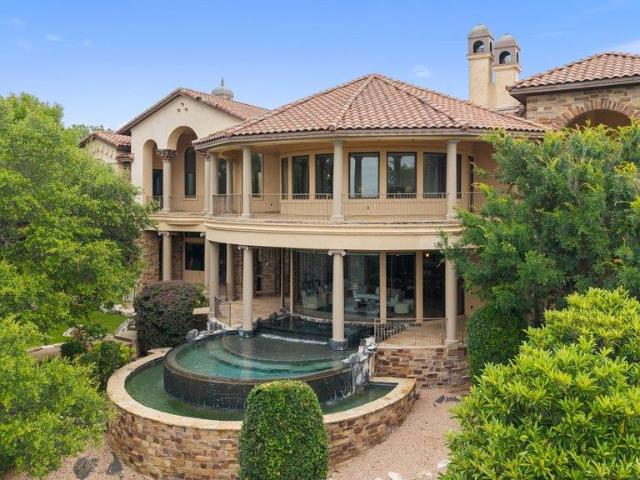 312 Camino Arbolago