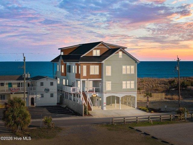 312 Carolina Beach Ave N, Carolina Beach, NC 28428