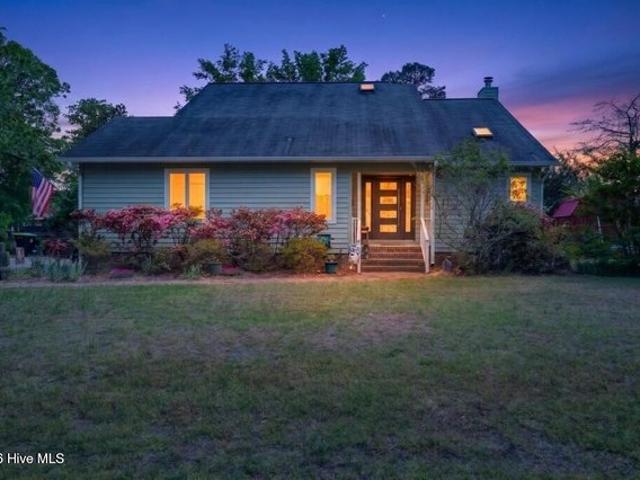 312 Channel Run Dr, New Bern, NC 28562