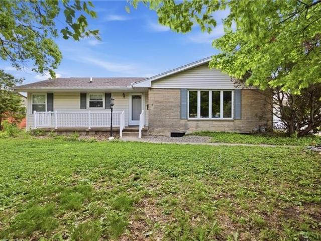 312 Charleston Ave, Mattoon, IL 61938
