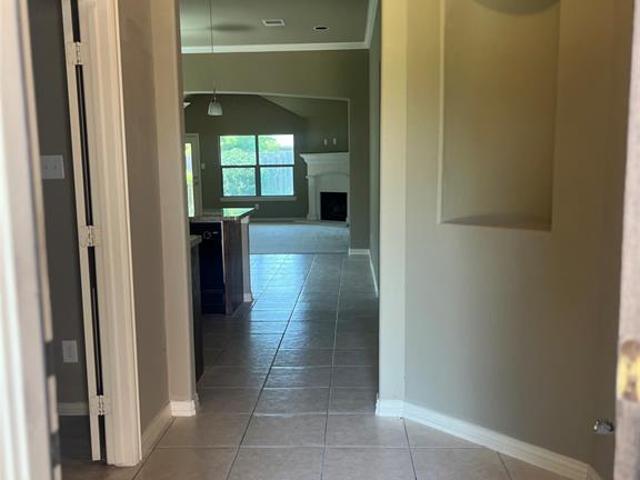 312 Crosscreek Drive