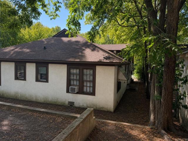 312 A&B Hagen Street