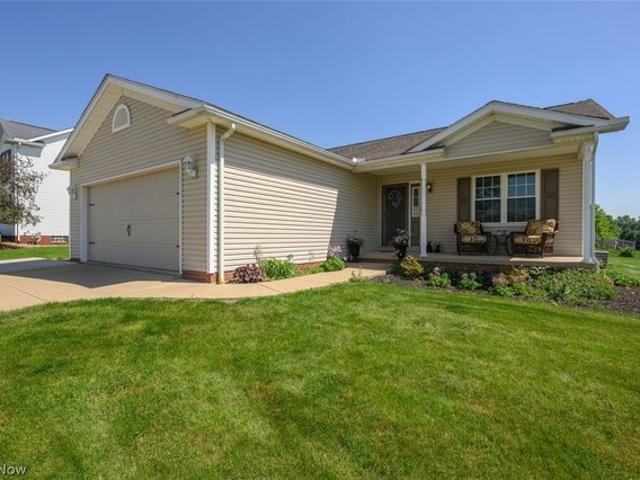312 Apple Ridge Dr, Apple Creek, OH 44606