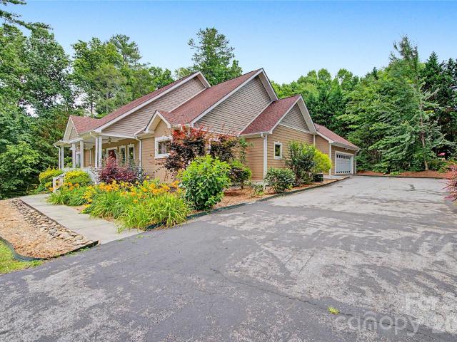 312 Benjamin Way