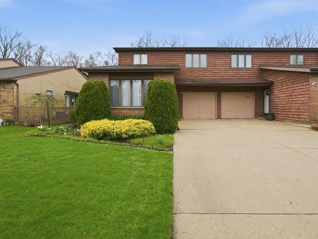 312 Brookdale Dr Apt A, Bloomingdale, IL 60108