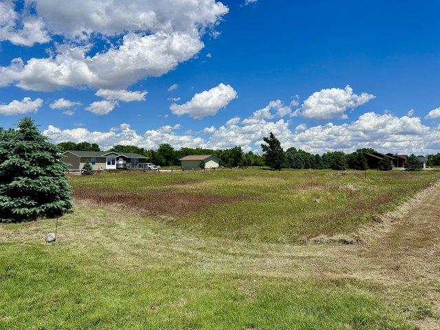312 Golden Meadows Ln Lot 4, Pierre, SD 57501