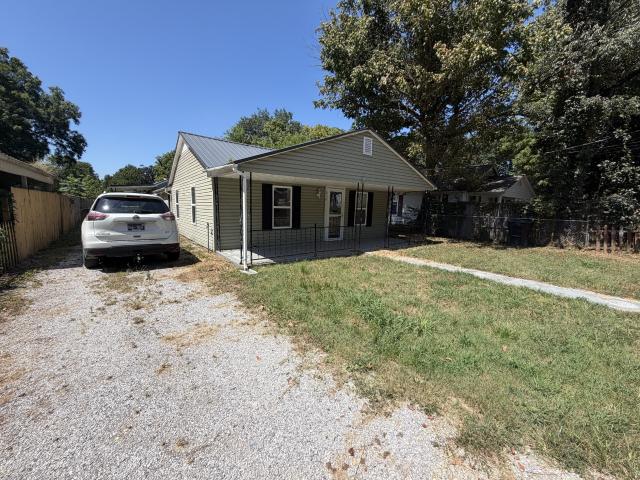 312 Gentry St