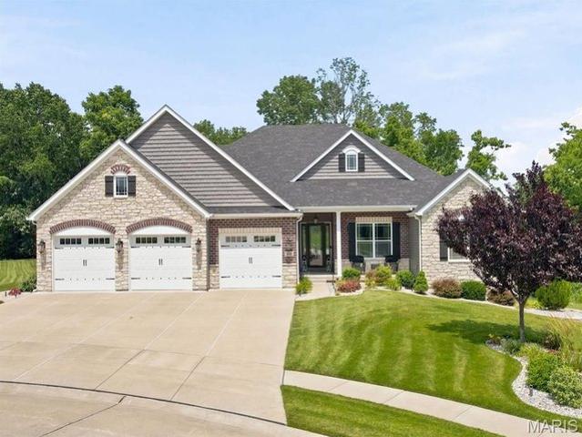 312 Deep Ravine Ct, Saint Charles, MO 63301