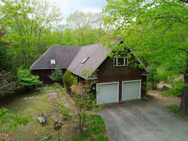 312 Durham Point Rd, Durham, NH 03824