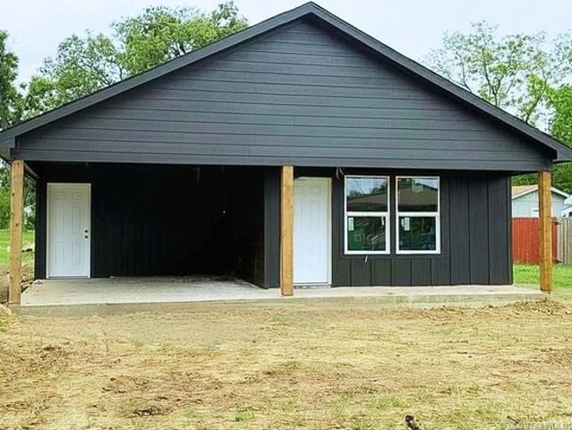 312 E Cedar St, Durant, OK 74701