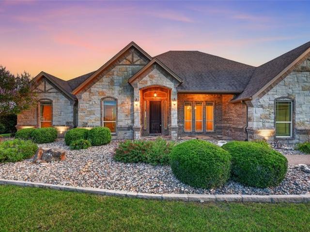 312 Ellis Ridge Dr, Weatherford, TX 76085