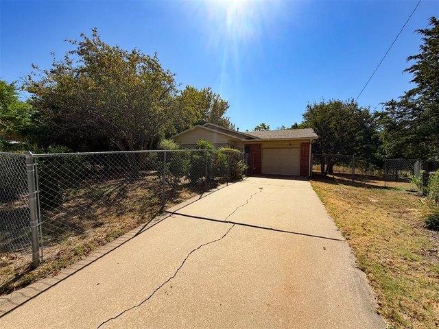 312 Elmwood Ter, Anadarko, OK 73005