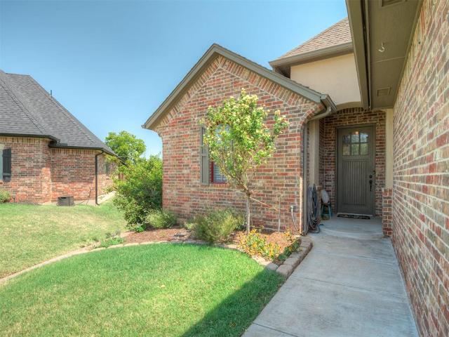 312 Evie Place