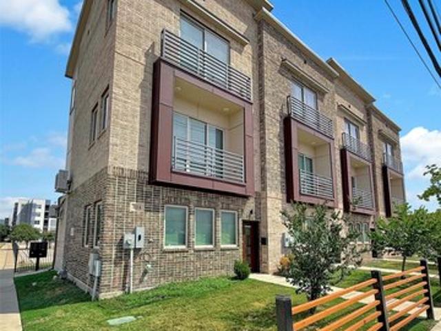 312 Feliks Gwozdz Pl, Fort Worth, TX 76104