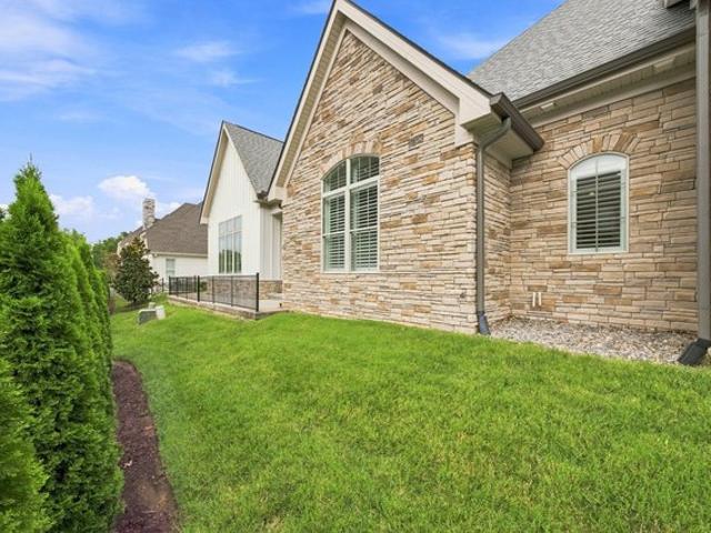 312 Flag Ct, Gallatin, TN 37066