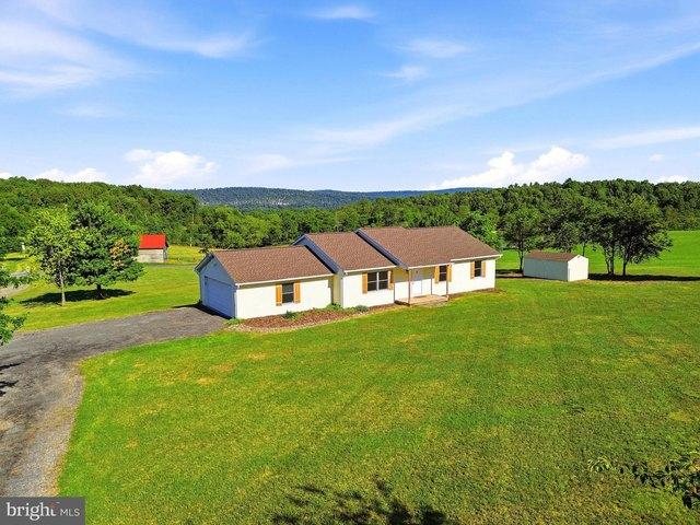 312 Fruit Orchard Dr, Capon Bridge, WV 26711