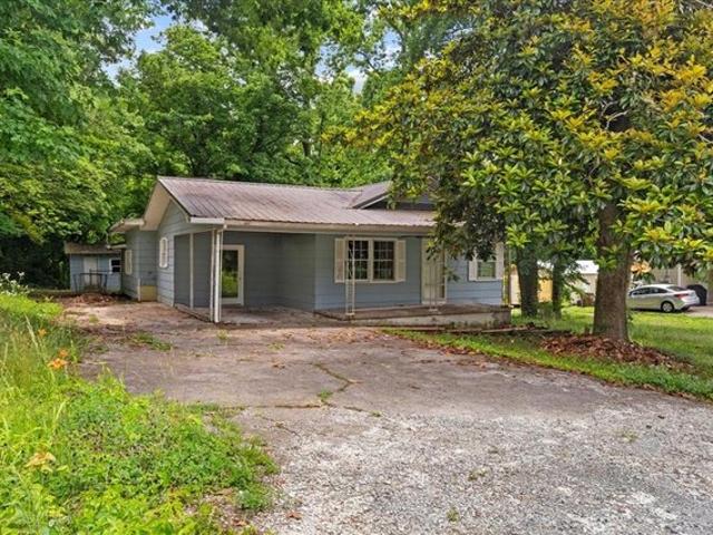 312 Kay Dr NE, Dalton, GA 30721