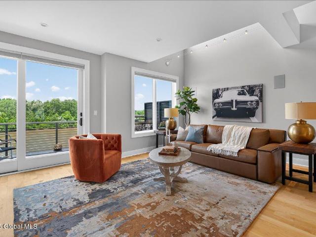 312 Harborside Drive