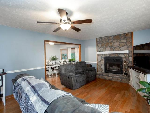 312 Harris Oaks