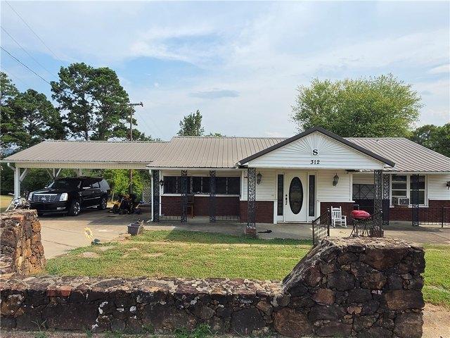 312 Hill St, Ola, AR 72853