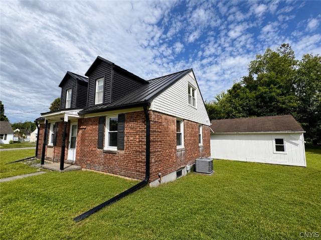 312 Oakwood Street
