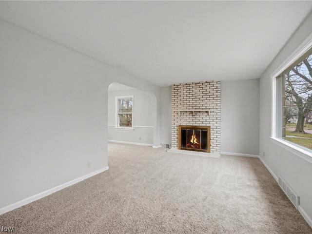 312 Montrose Avenue NW
