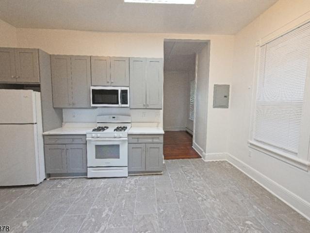 312 Main St