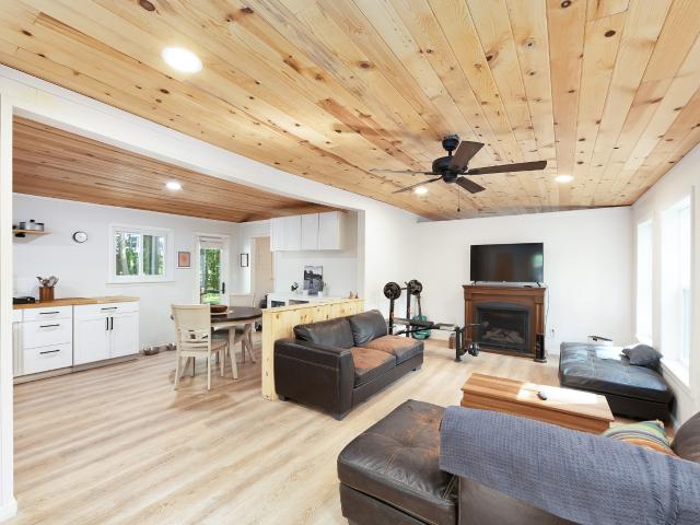 312 Meeks Rd
