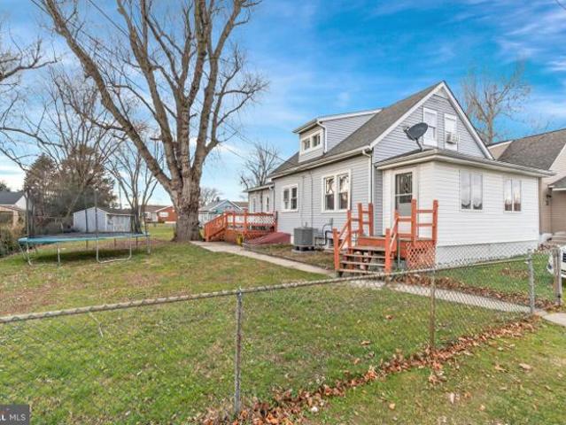 312 Minquadale Blvd, New Castle, DE 19720