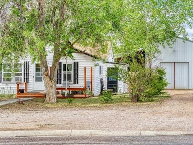 312 N Big Horn Ave, Moorcroft, WY 82721