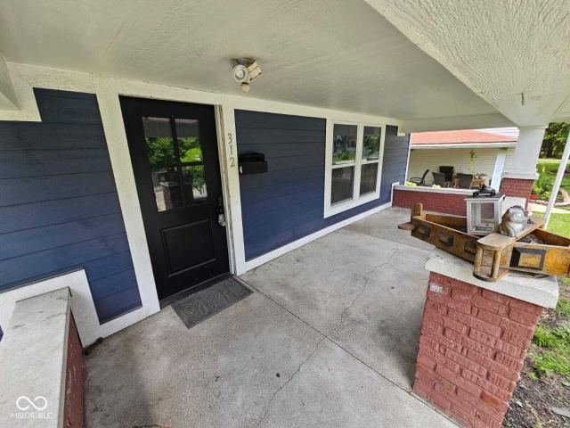312 N Bradley Avenue