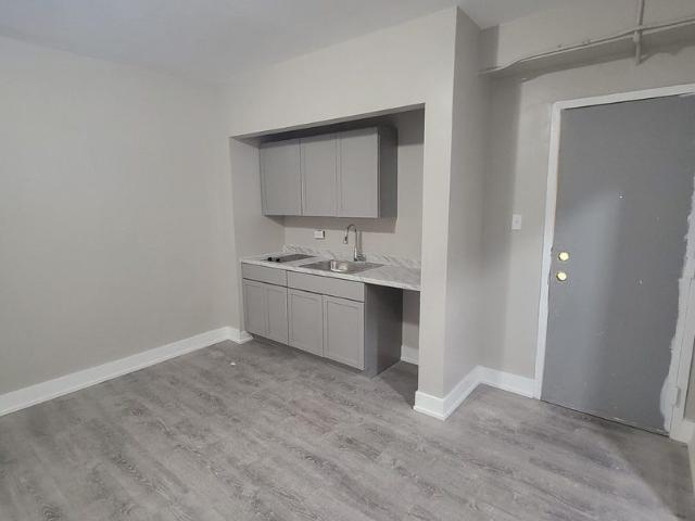 312 N Central Avenue # 1