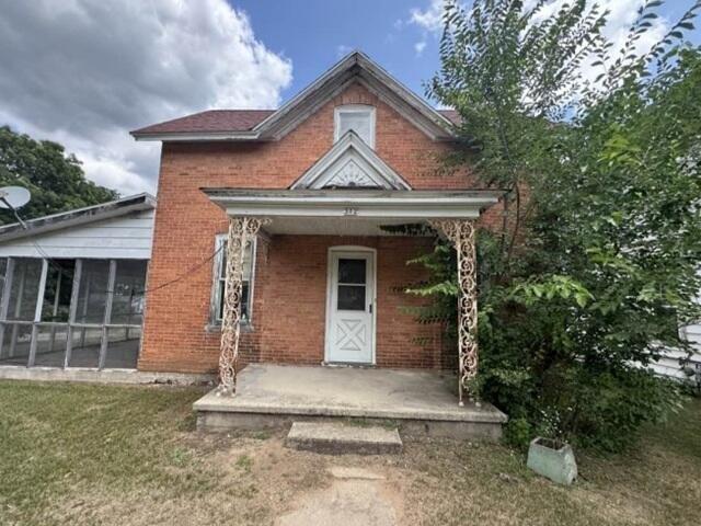 312 N Elm St, Endeavor, WI 53930