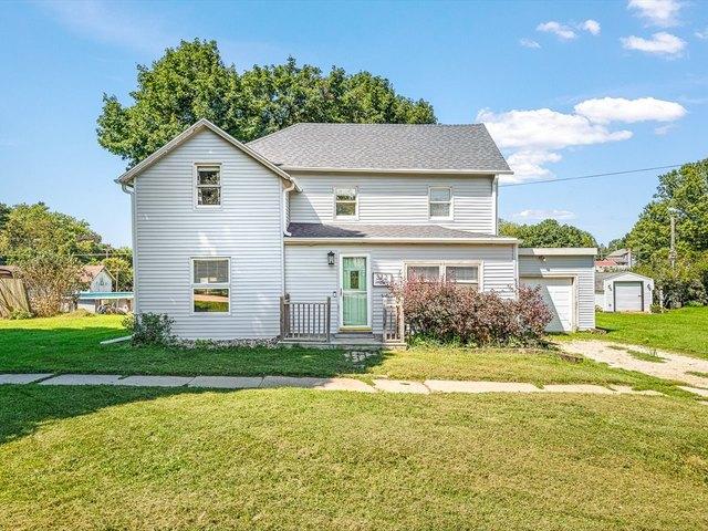 312 N Stanton St, Davis, IL 61019
