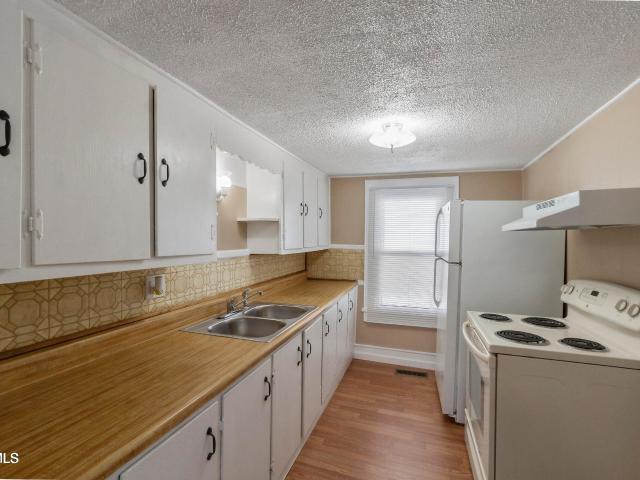 312 North Highland Avenue