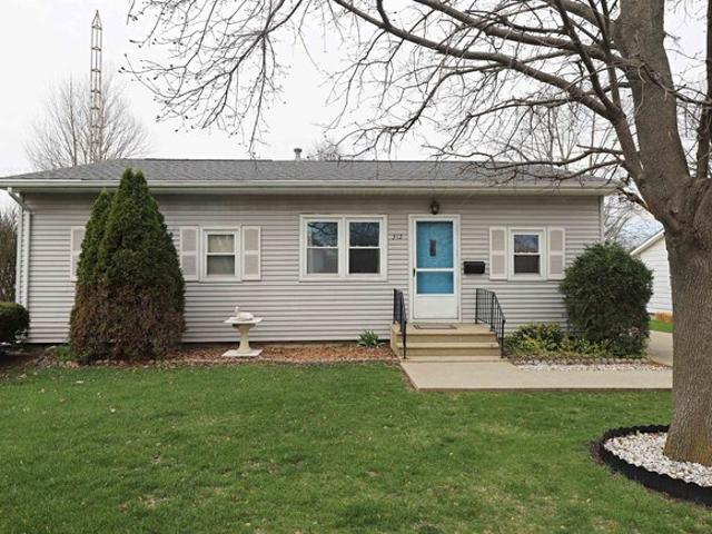 312 S Brady St, Corunna, MI 48817