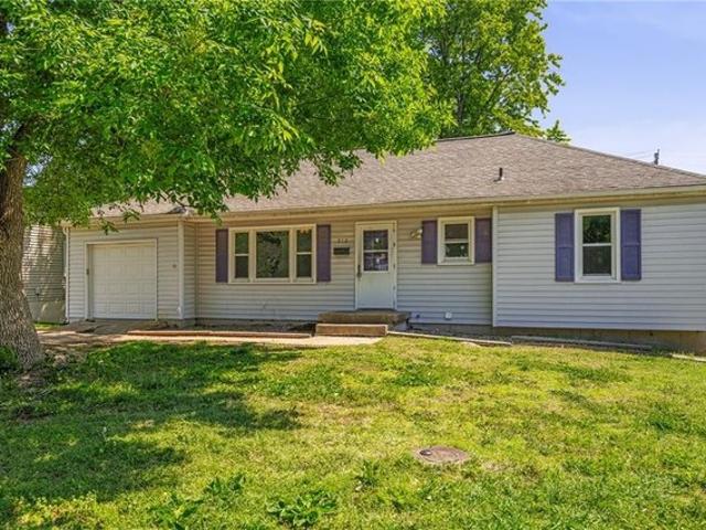 312 S Chester Ter, Olathe, KS 66061