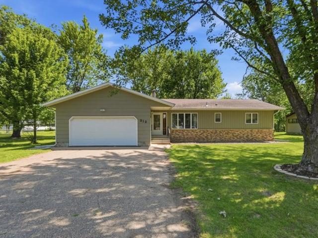 312 S Driftwood St, Royalton, MN 56373