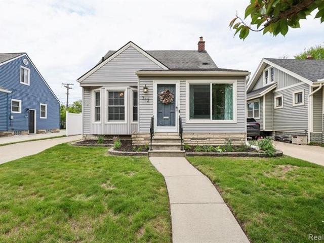 312 S Edgeworth Ave, Royal Oak, MI 48067