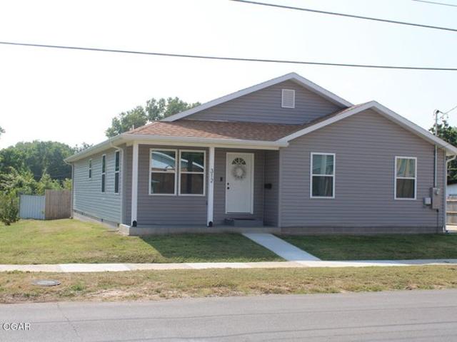 312 S McKinley Ave, Joplin, MO 64801
