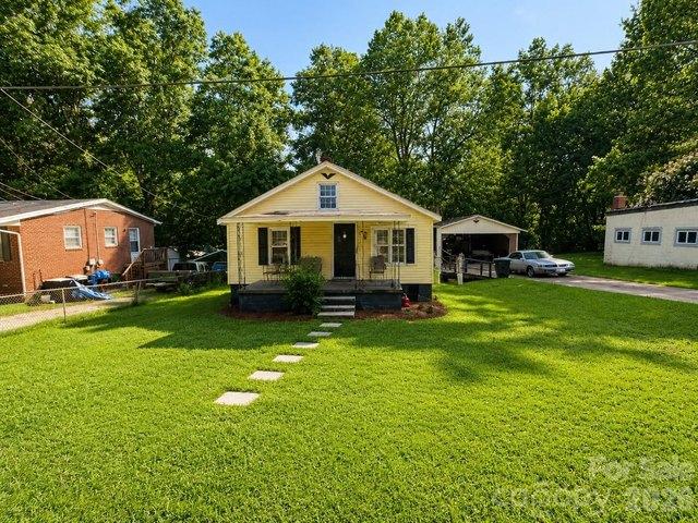 312 S Miller Ave, Statesville, NC 28677