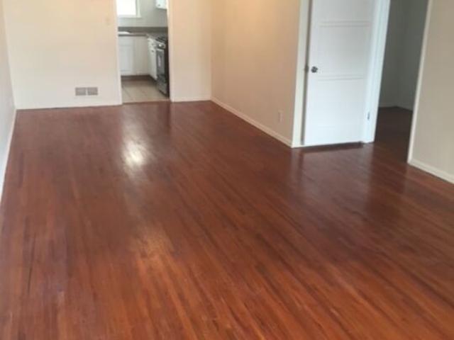 312 S Reeves Drive A