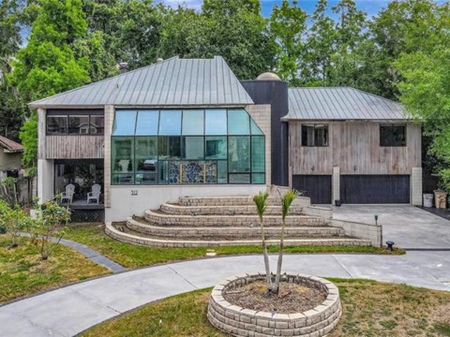 312 S Riverhills Dr, Tampa, FL 33617