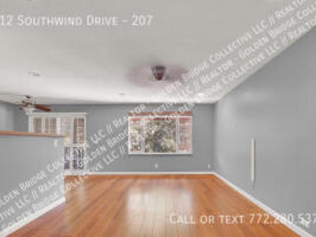 312 Southwind Drive · Waterfront