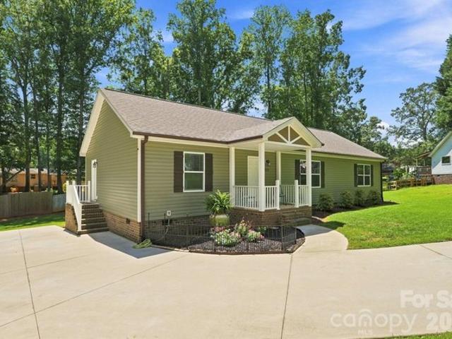 312 Sailwinds Rd, Mooresville, NC 28115