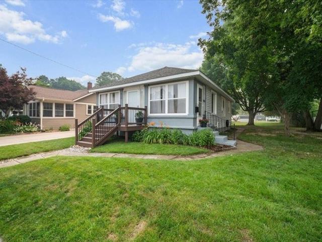 312 Sigsbee Ave NE, Rockford, MI 49341