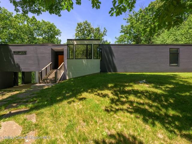 312 Sky Farm Rd, Copake, NY 12516