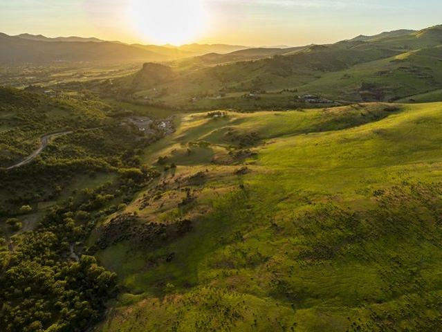 312 Sky Ridge Rd, Ashland, OR 97520