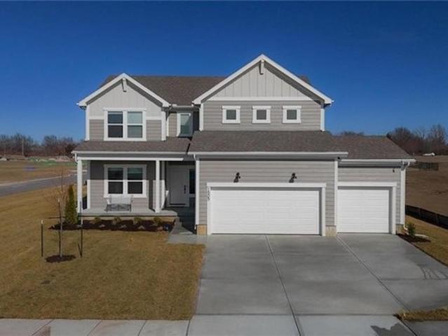 312 SW Amara Dr, Blue Springs, MO 64064